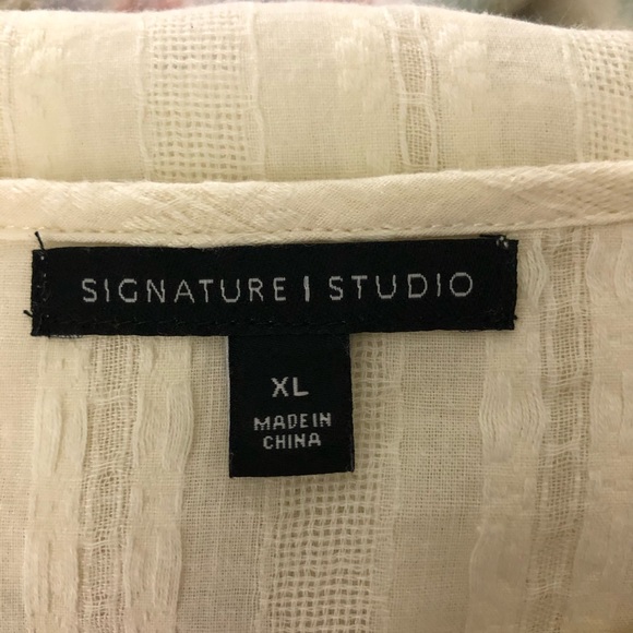 Signature Studio | Tops | Signature Studio Boho Cold Shoulder Bell ...